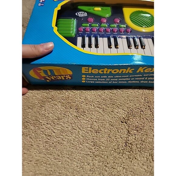 fun years | Other | Toys R Us Fun Years Nib Electronic Keyboard Some ...